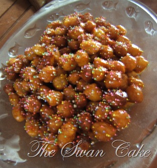 The Swan Cake: Struffoli morbidi